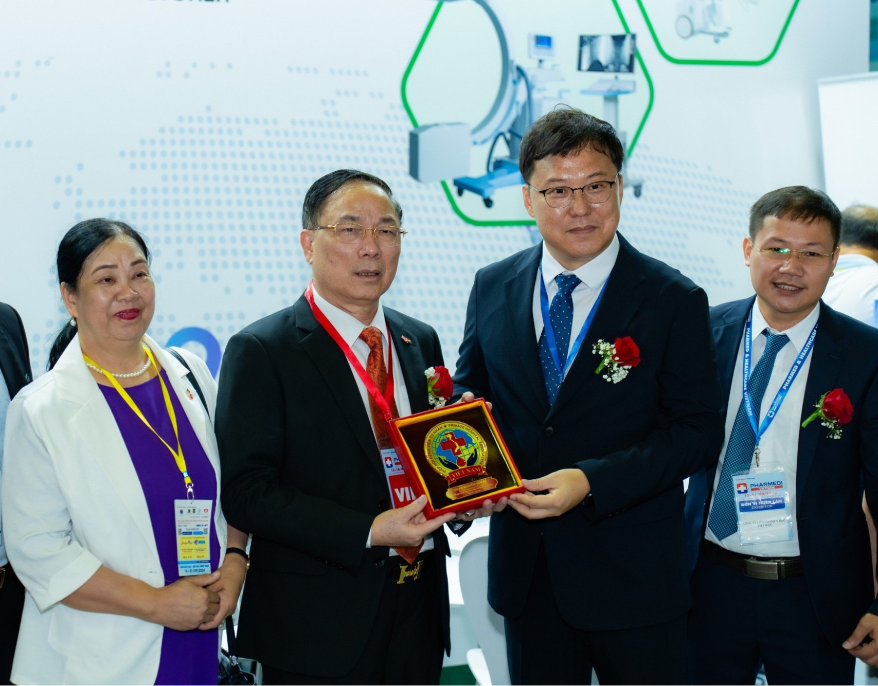 Nhà Tài Trợ Vàng Triển Lãm Pharmedi Vietnam 2024: Công Ty Liên Doanh Y ...
